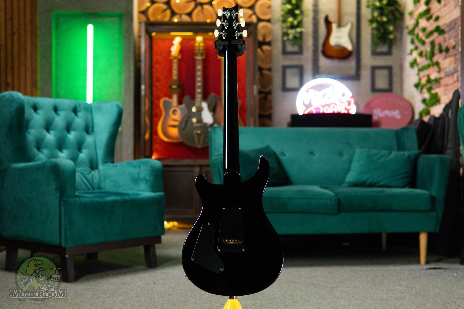 PRS Guitars - купить товары PRS Guitars в Muzik Room